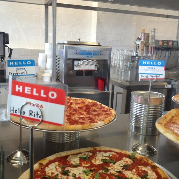 Hello Pizza - Edina, MN