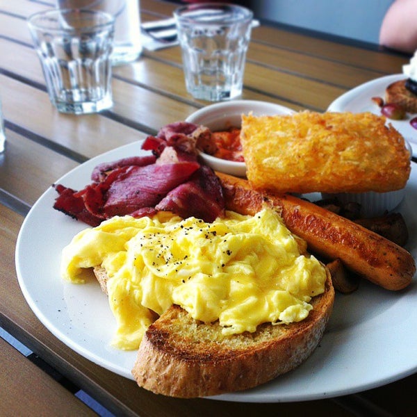 Mr. & Ms. Cafe - 128 tips from 4682 visitors