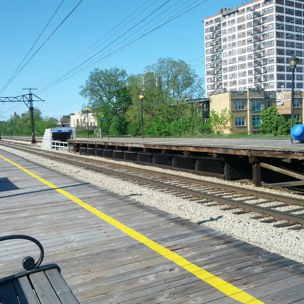 Metra - 55th / 56th / 57th St - Train Station in Hyde Park