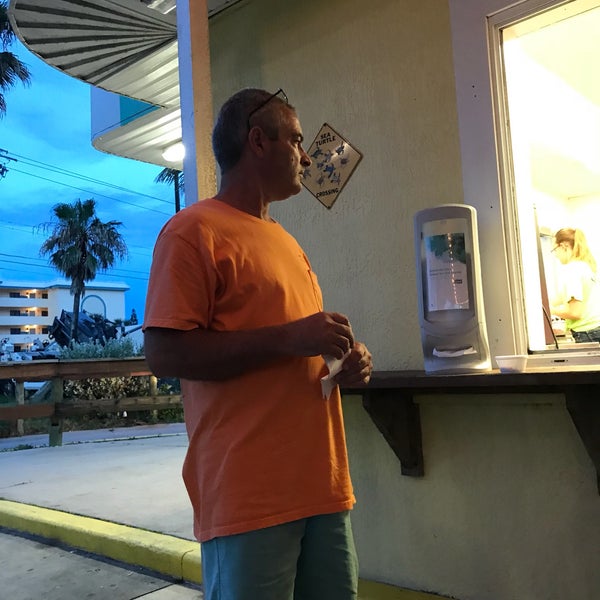 Surfin' Turtle Ice Cream Shop - 8 tips