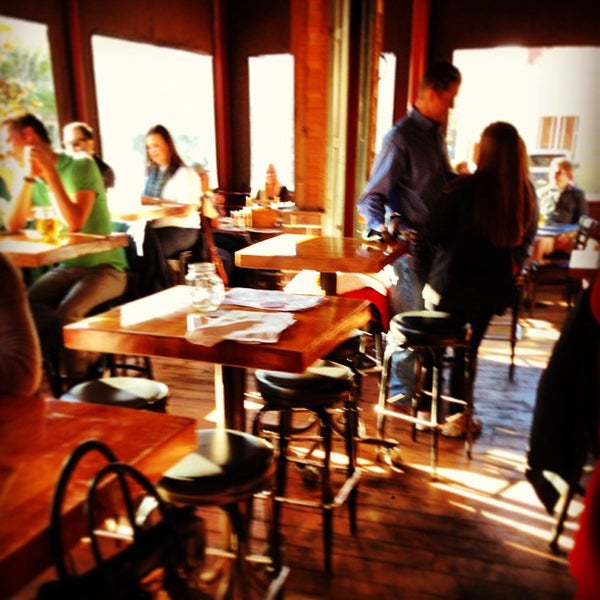 The Nodding Donkey - Sports Bar in Dallas