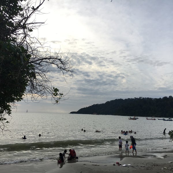 Teluk Senangin Beach - Beach