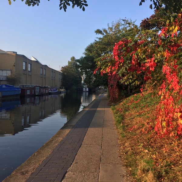 Regent's Canal Towpath (St Pancras) - Trail in Islington