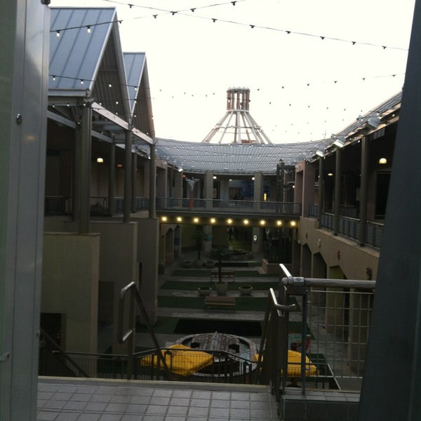 Downtown Commons - Shopping Mall in Downtown Sacramento