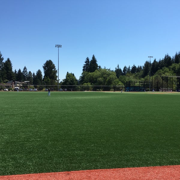 Baseball Field - Meridian Park - Baseball Field in Shoreline