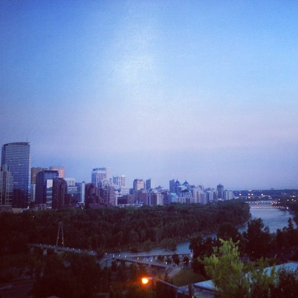 Memorial Drive - Road in Calgary