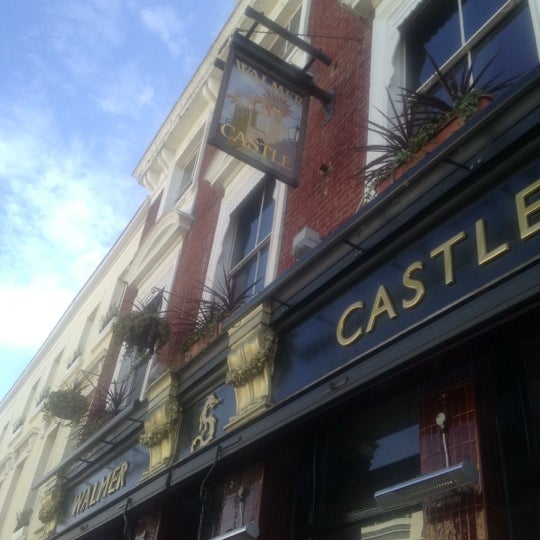 The Walmer Castle - Pub in Bayswater