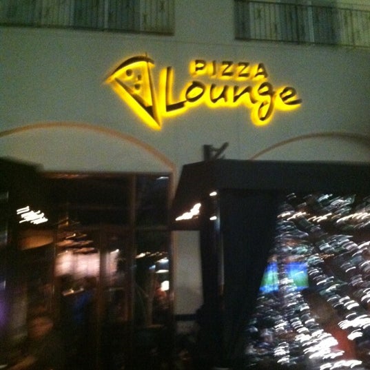 Pizza Lounge - Pizza Place in Downtown Huntington Beach