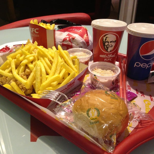 Iran KFC | کی اف سی ایران - منطقه ۳ - Valiasr Ave.