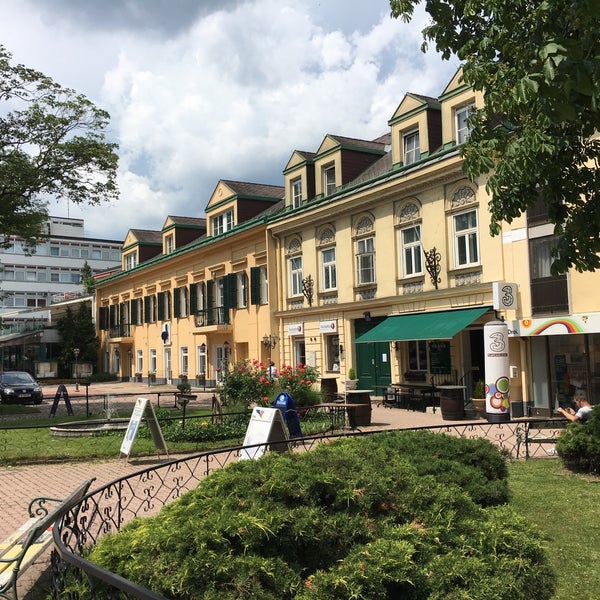 Hietzing - Neighborhood in Wien