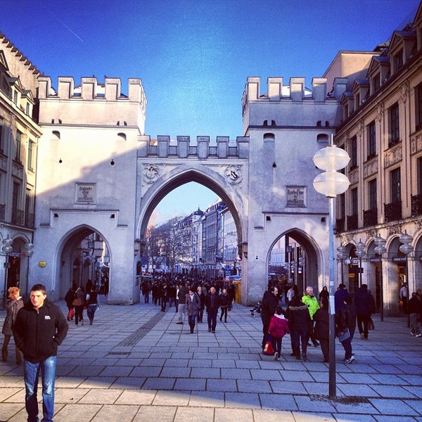 Karlsplatz (Stachus) - Plaza in München
