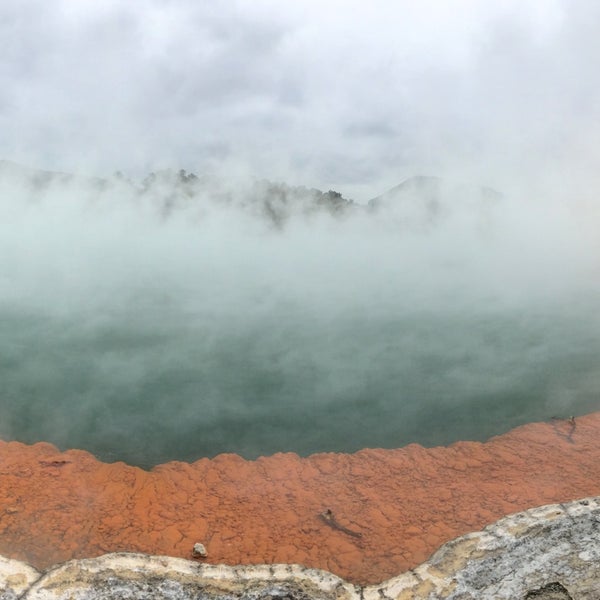 Champagne Pool - Scenic Lookout