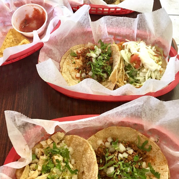 Arturo's Tacos - 305