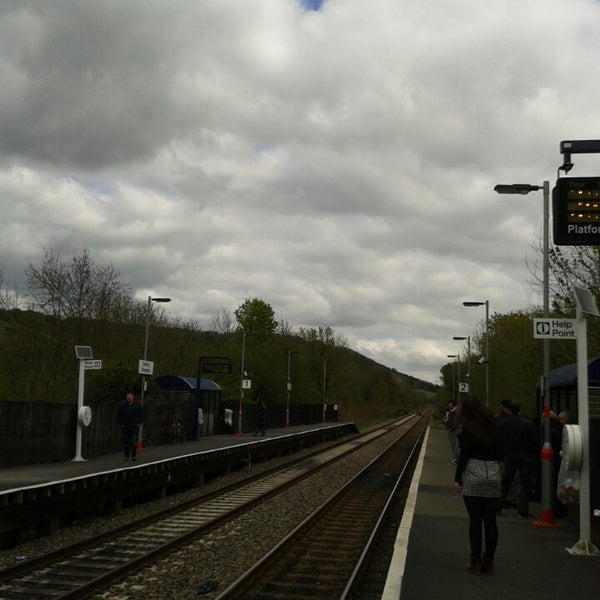 Dorking Deepdene Railway Station (DPD) - 4 tips