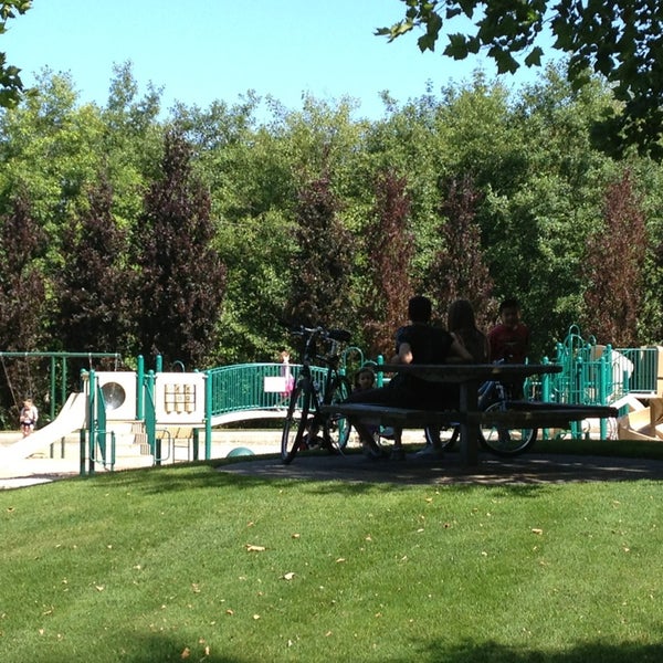 Photos at Cascade View Park - Park in Redmond