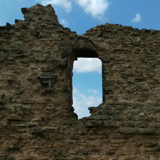 Sandal Castle - Castle in Wakefield