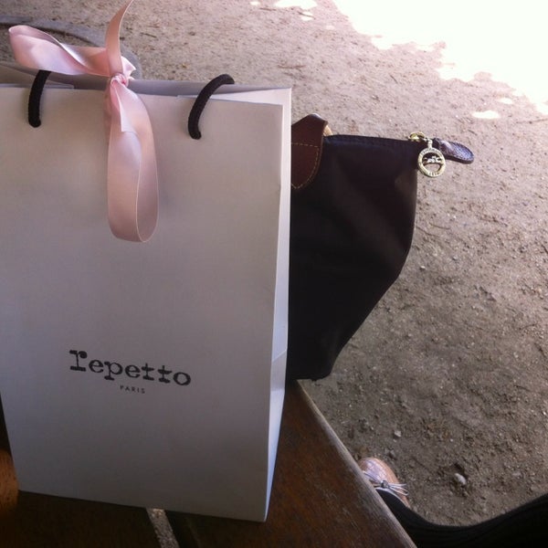 REPETTO - Shoe Store in Paris