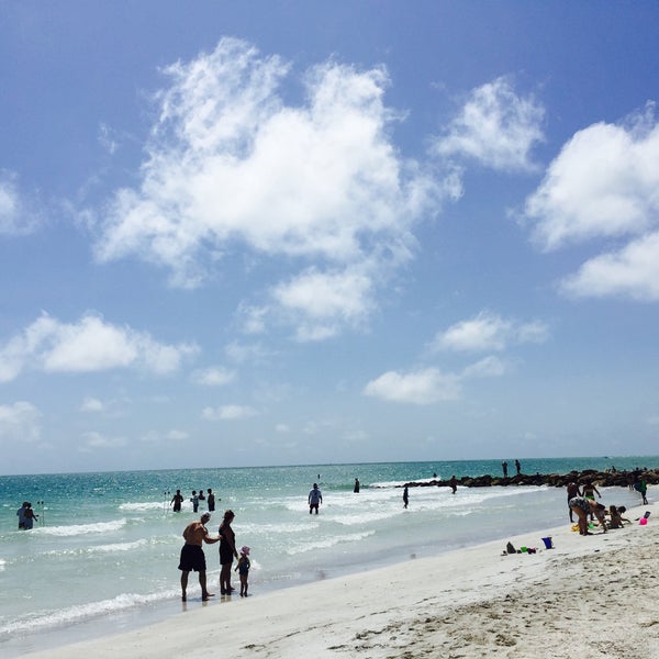 Tiki Bar at Lido Beach Resort - Lido Key - Ben Franklin Blvd