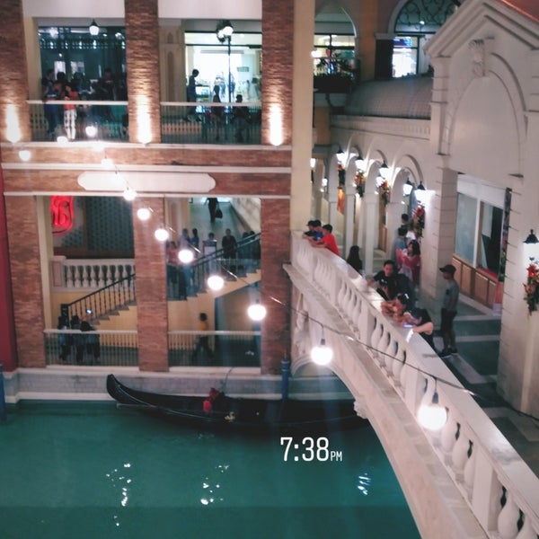 Venice Cineplex - Multiplex in Taguig City