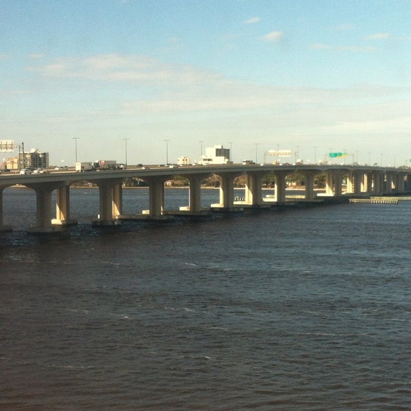 Fuller Warren Bridge - 8 tips from 1831 visitors