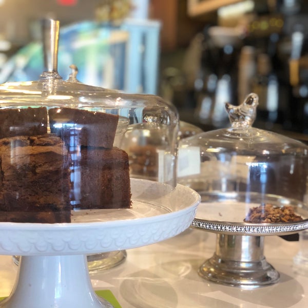 Rachel's Coffee House - Café in Davisville