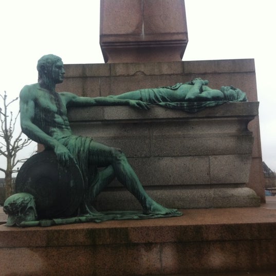 Gëlle Fra - Historic Site in Ville-Haute