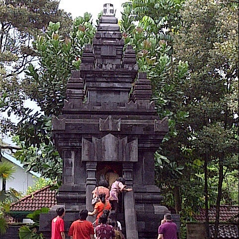 Gereja dan Candi Hati Kudus Tuhan Yesus Ganjuran - Church in Bantul