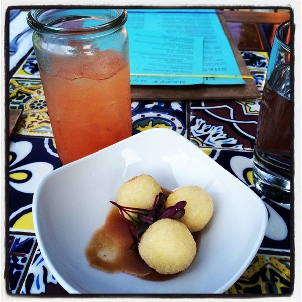 Hola Arepa - Lyndale - 3501 Nicollet Ave