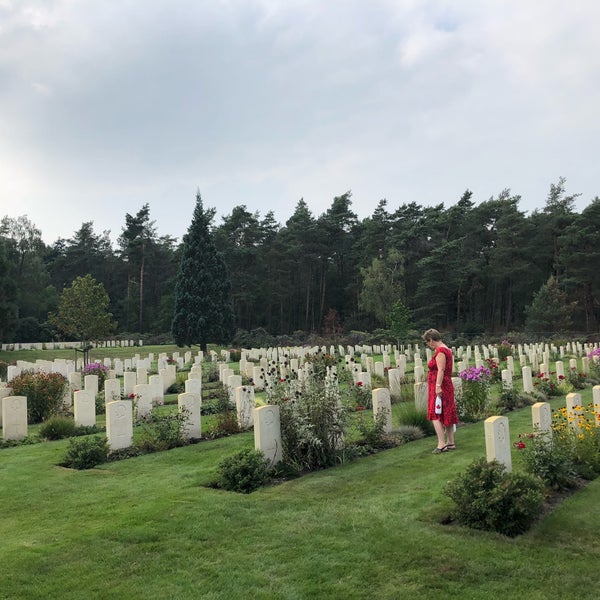 Canadian War Cemetary - Cemetery