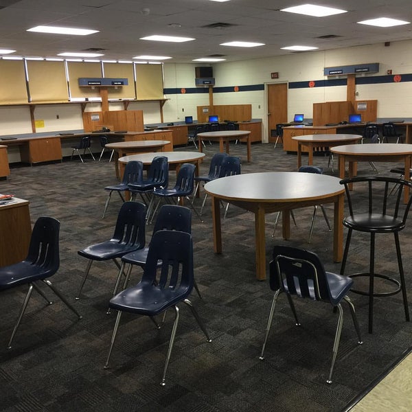 Lynnhaven Middle School - Great Neck - 1250 Bayne Dr