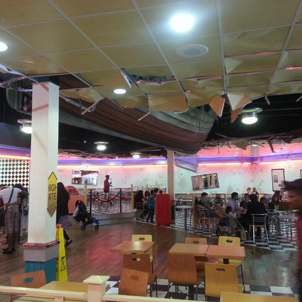 KFC - Fast Food Restaurant in Chertsey