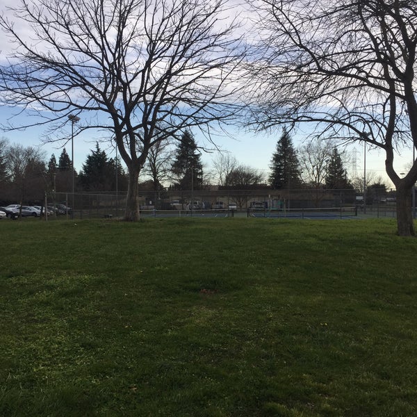 Howe Park - Park in Arden - Arcade