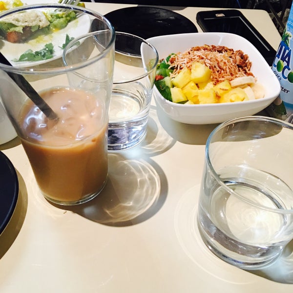 Shakewell - Lakeshore - 3407 Lakeshore Ave