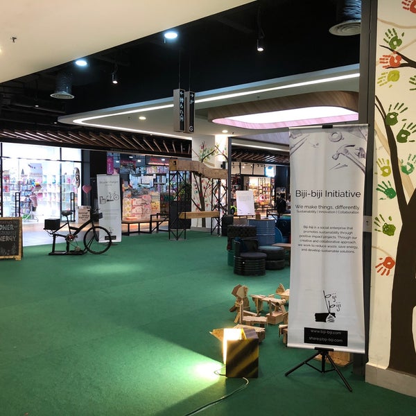 SS15 Courtyard - SS15 - 49 tips from 11359 visitors