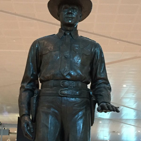 Texas Ranger Statue - 2 tips