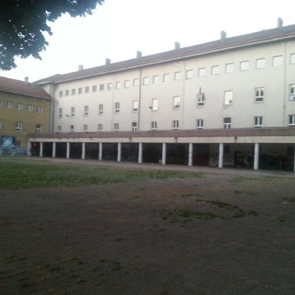 Osma beogradska gimnazija - High School in Šumice