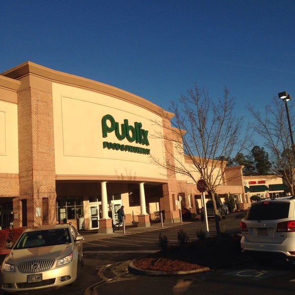 Publix - 250 E Atlanta Rd