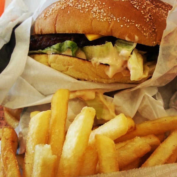 Max Hamburgare - Fast Food Restaurant in Stockholm