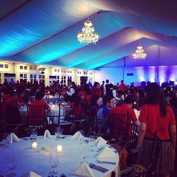 The Tent at Enderun - Taguig District 2 - 3 tips from 1235 visitors