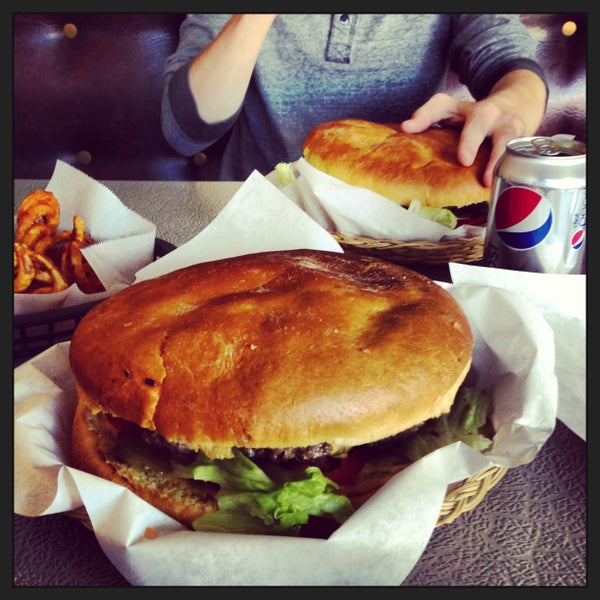 Effie Burgers - Burger Joint