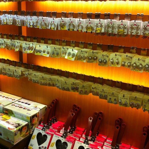 Wellmanson - Jewelry Store in Manila