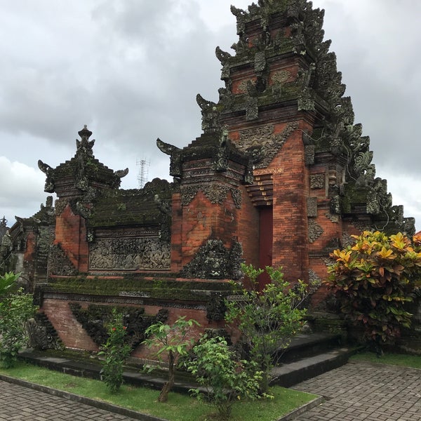 Batuan Temple - Hindu Temple