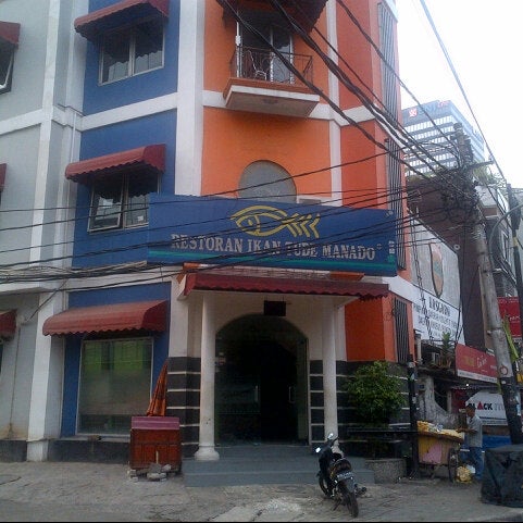 Restoran Ikan Tude Manado - Manadonese Restaurant in Jakarta Pusat