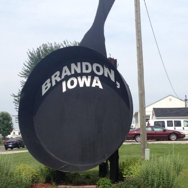 Iowa's Largest Frying Pan - Monument / Landmark in Brandon