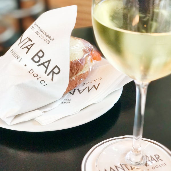 Manta Bar - Sandwich Place