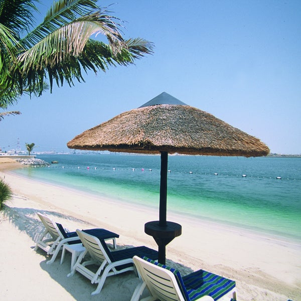 Beach & Pool @ Beach Rotana - 9 tips