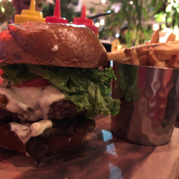 B Square Burgers - Burger Joint