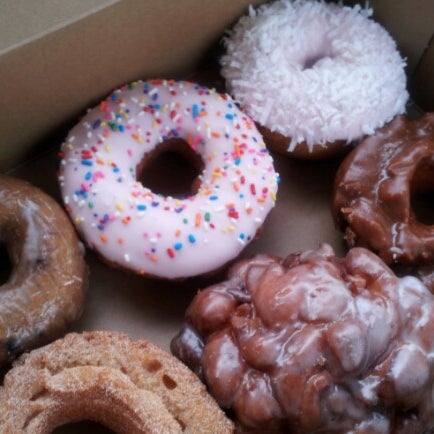 Top Pot Doughnuts - Donut Shop in Northeast Seattle