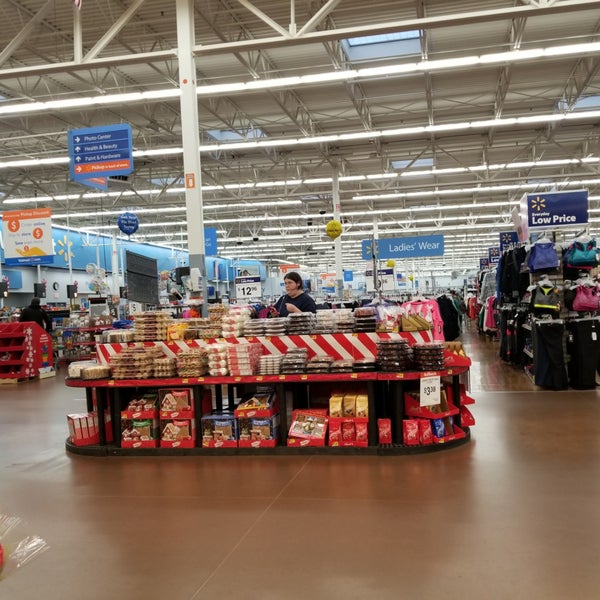 Walmart Supercenter - 7 tips from 414 visitors