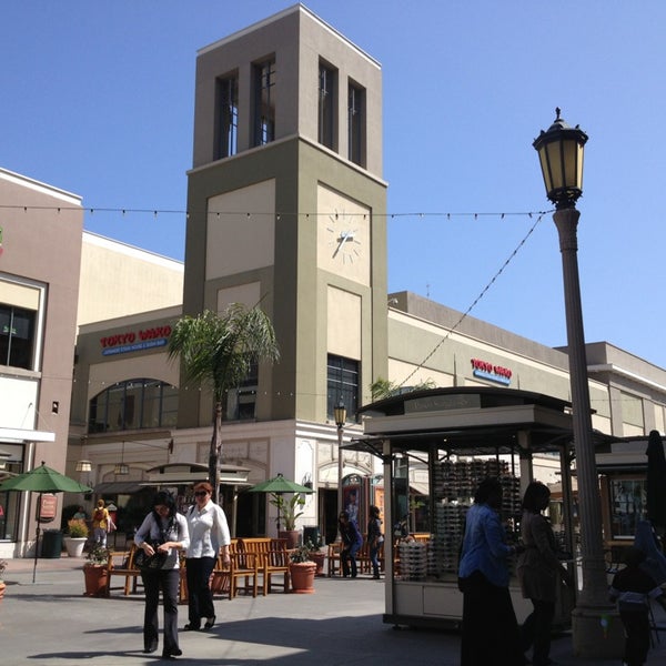 Paseo Colorado - Shopping Mall in Pasadena Civic Center District